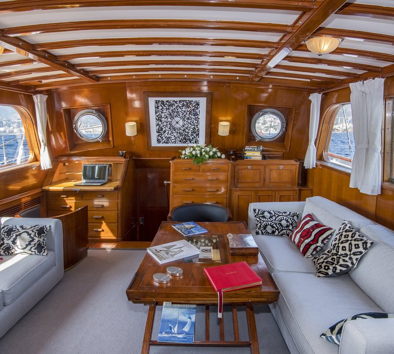 SEA PRINCE Yacht Charter Details, Abeking & Rasmussen | CHARTERWORLD ...